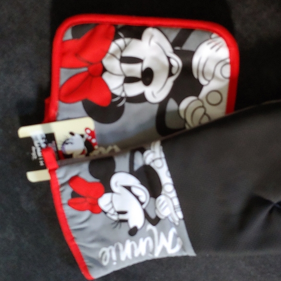 Disney | Kitchen | Minnie Oven Set | Poshmark